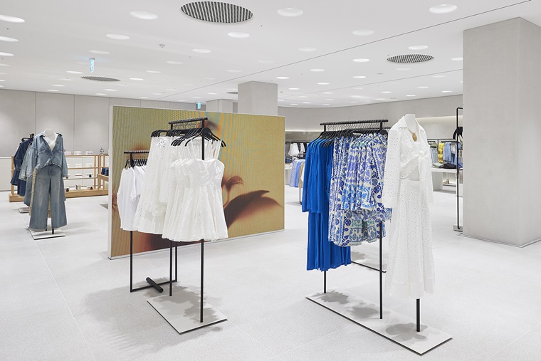 자라(ZARA), 여의도 IFC몰점 두 번째 ‘뉴 콘셉트’로 리뉴얼 확장 오픈 - TENANT news